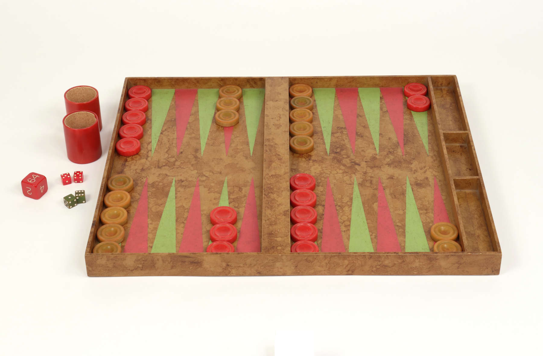 Robert Morrissey Antiques: Vintage Backgammon Set with Large Bakelite ...