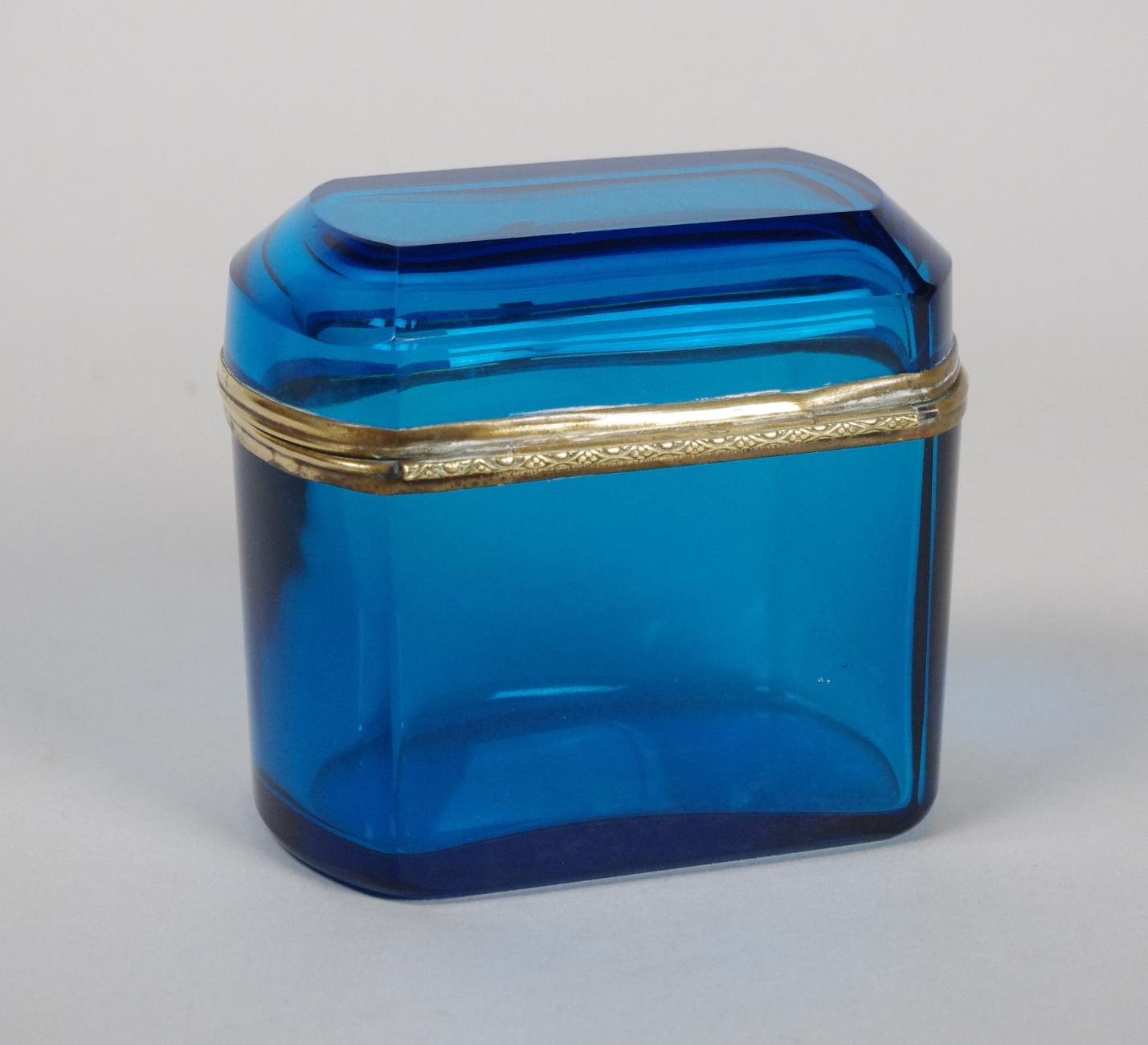 Robert Morrissey Antiques: French Blue Glass Dresser Box
